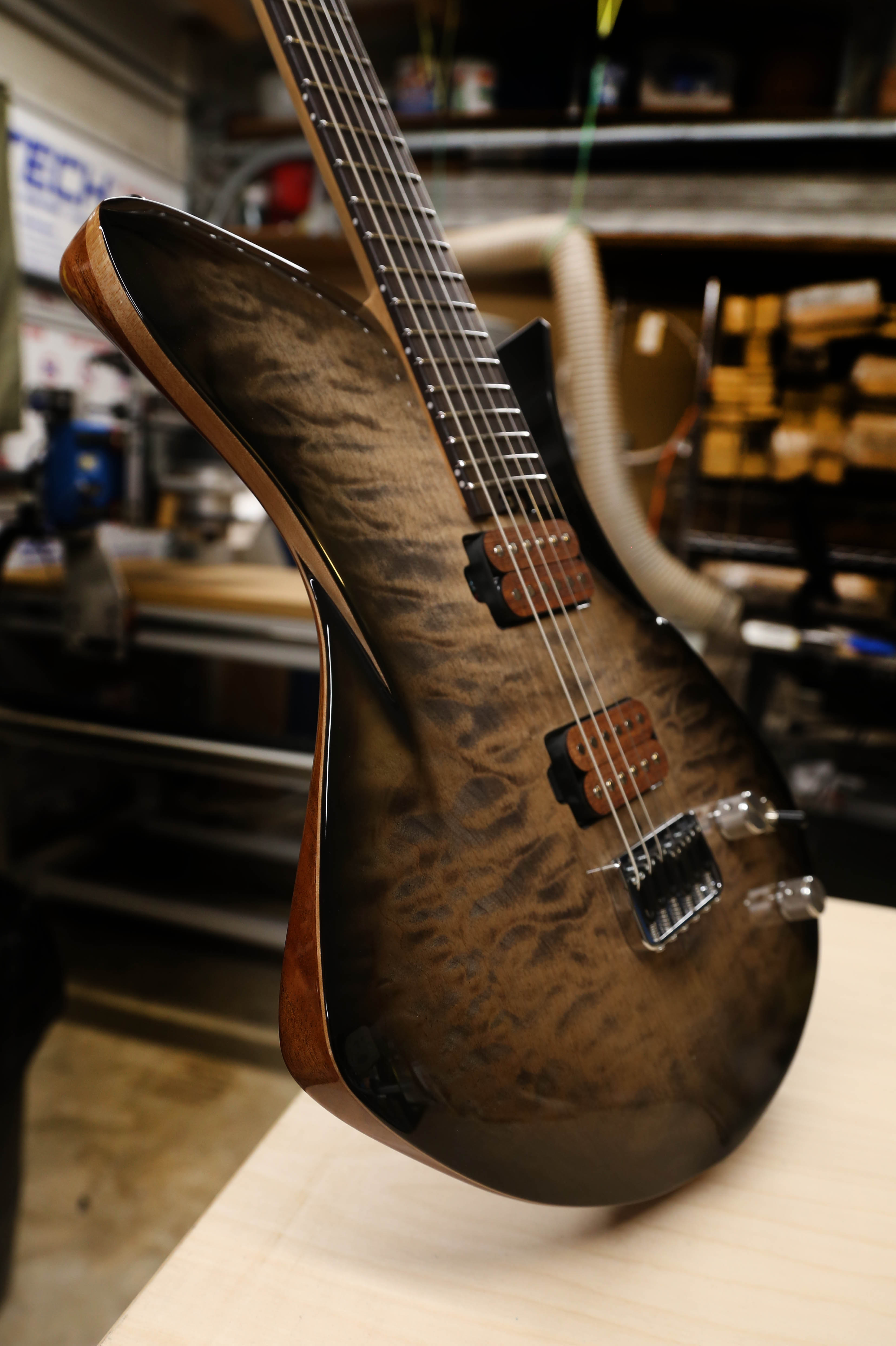 Mirus – Dean Gordon Guitars