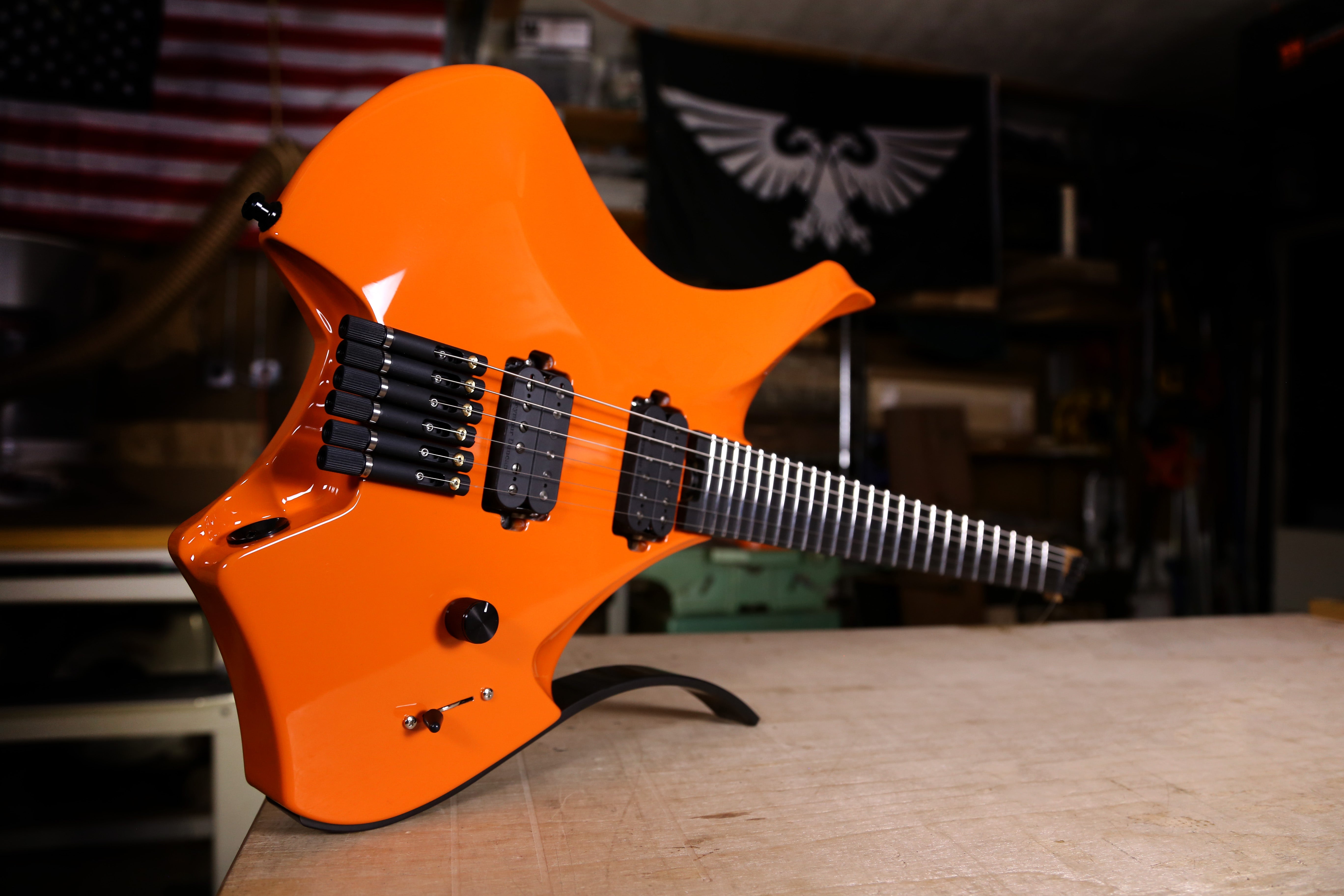 Dean Gordon Guitars - Dean Gordon Guitars | Custom Ergonomic & Headles
